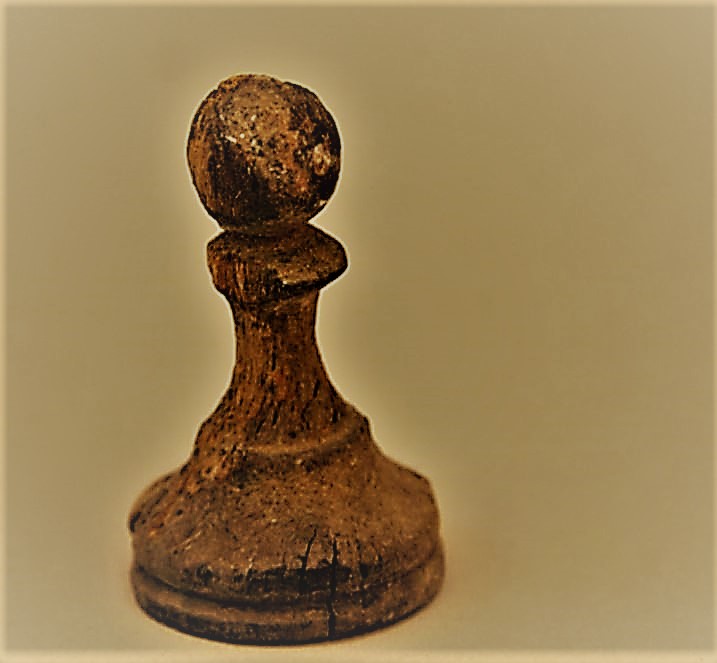 A single Chess piece – History of Sorts