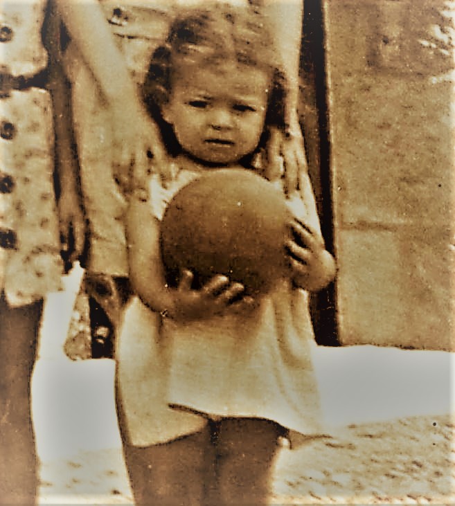 I am Annie – History of Sorts