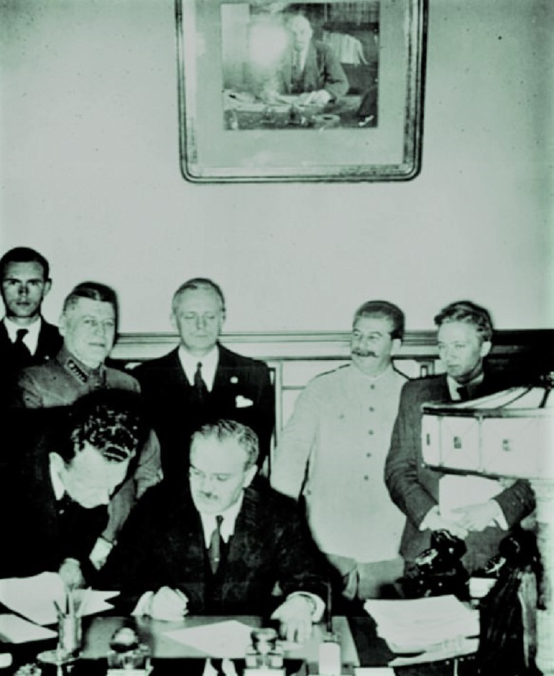 Molotov-Ribbentrop Pact- No honor between dictators. – History of Sorts