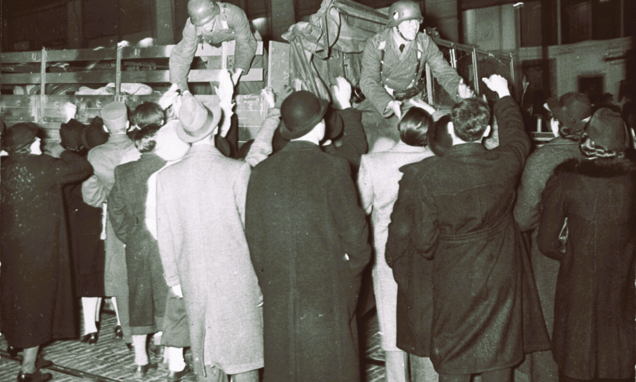 A Love Affair Like No Other: A Jewish Lady and a Nazi Member – History ...