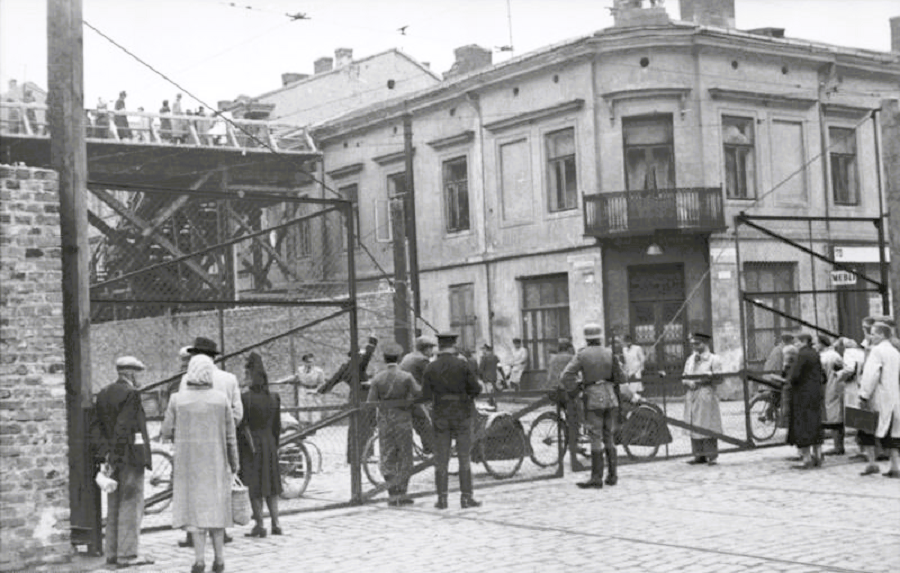 Mordechai Anielewicz: The Hero of the Warsaw Ghetto Uprising – History ...